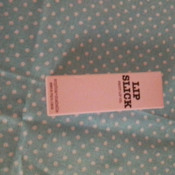 Sophia+Mabelle | Makeup | Lip Slick Fruit Lip Oil | Poshmark